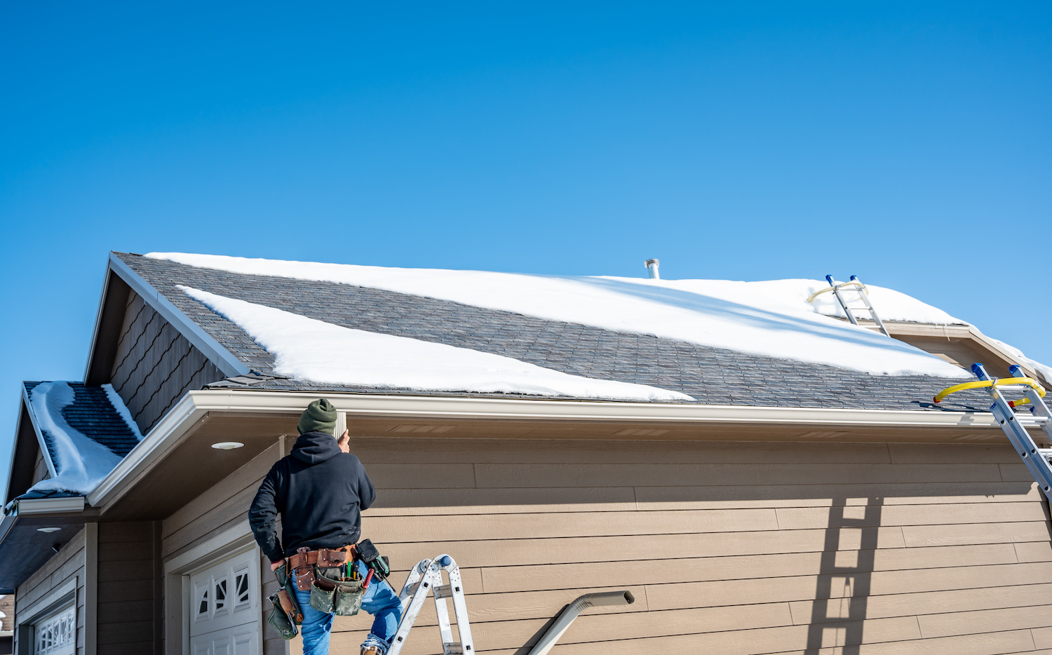 Best Time To Replace A Roof & Why Seasons Matter